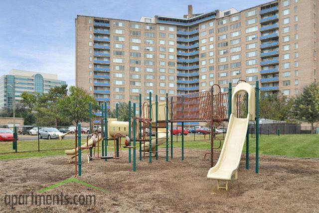 Southern Towers Apartments, Alexandria VA - Walk Score