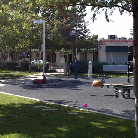 Adams Hill Glendale Apartments for Rent and Rentals - Walk Score